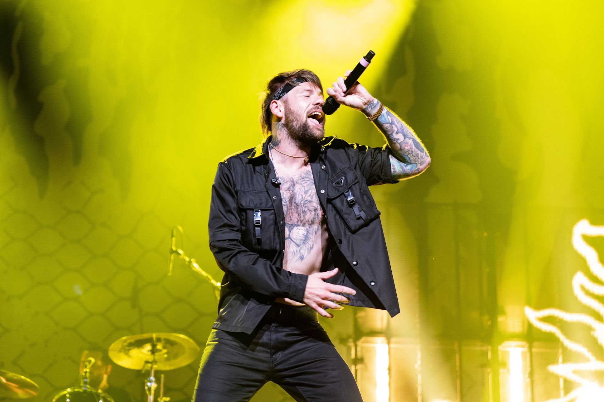 How did Caleb Shomo's wife react to him coming out as gay? Fleur ...