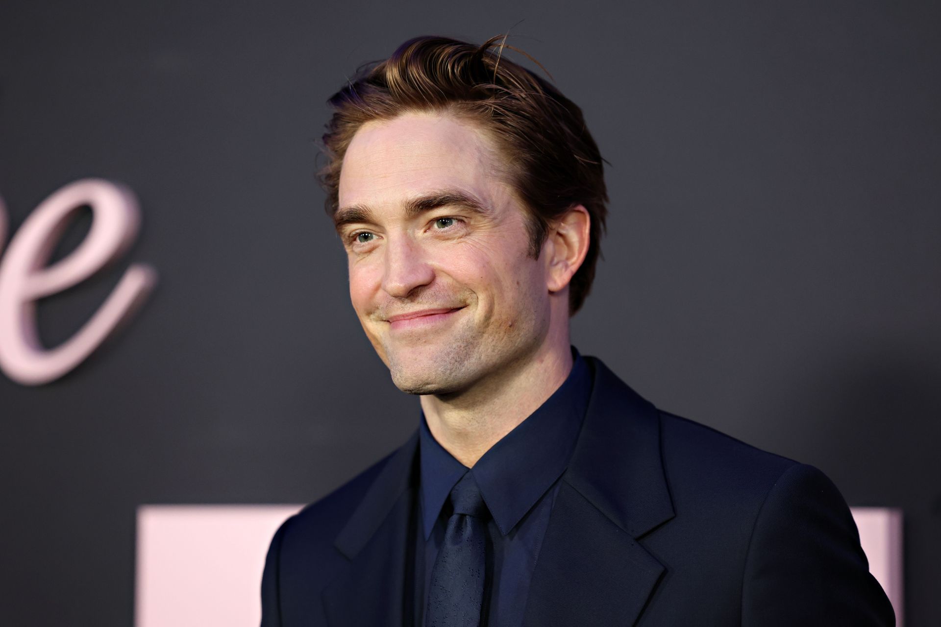Primetime teaser reveals first look at Robert Pattinson as Dateline ...