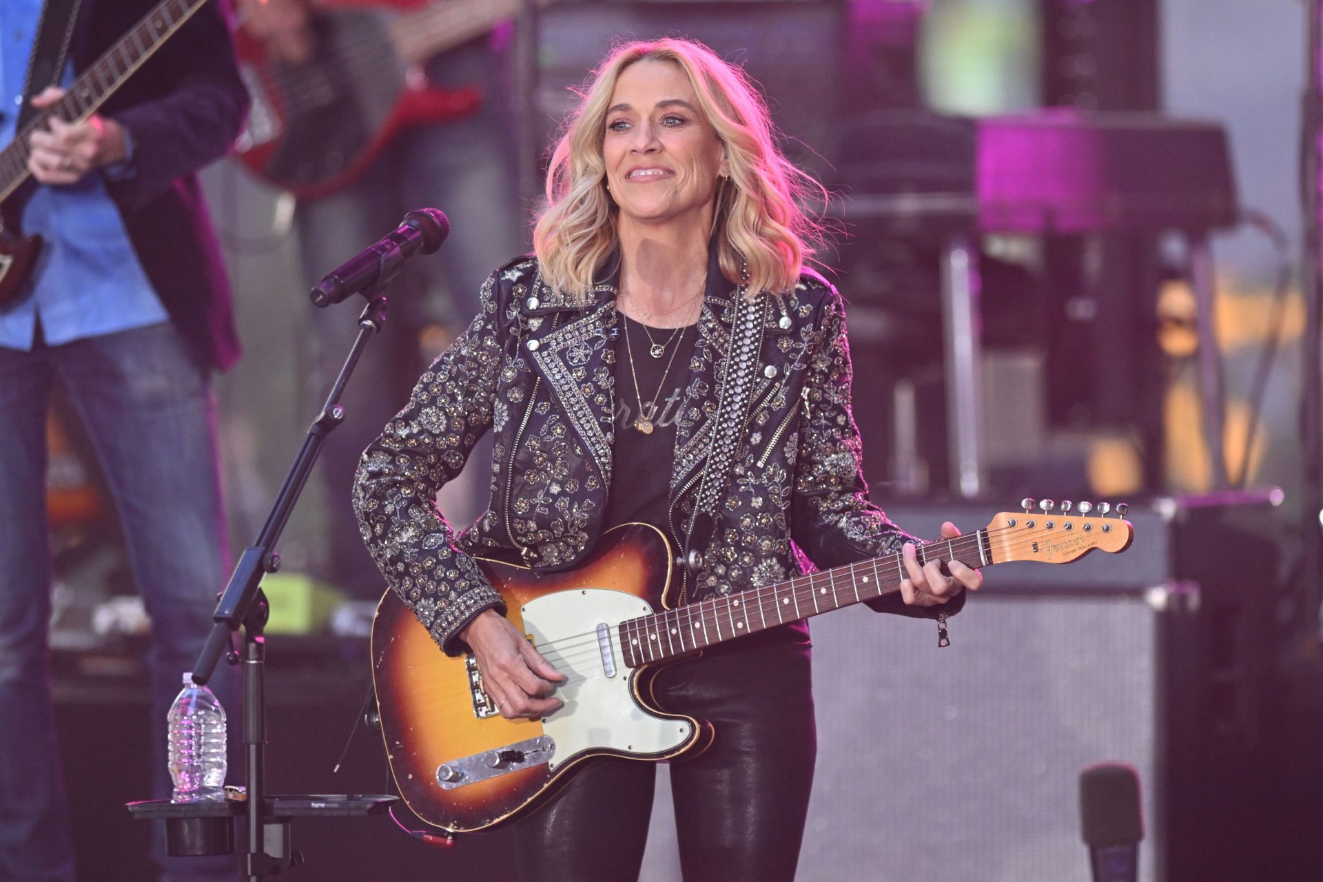 When did Sheryl Crow & Lance Armstrong split? Singer reveals she was ...
