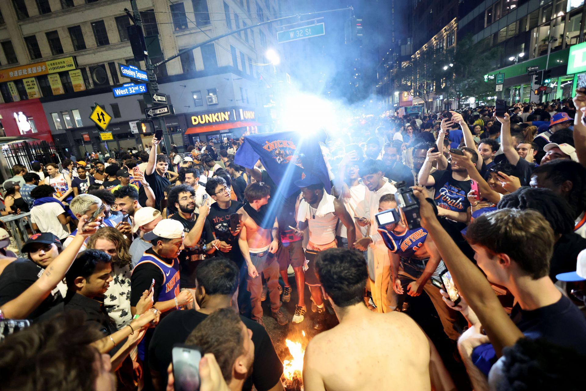 French Montana offers to help cab driver after Knicks fans destroyed ...