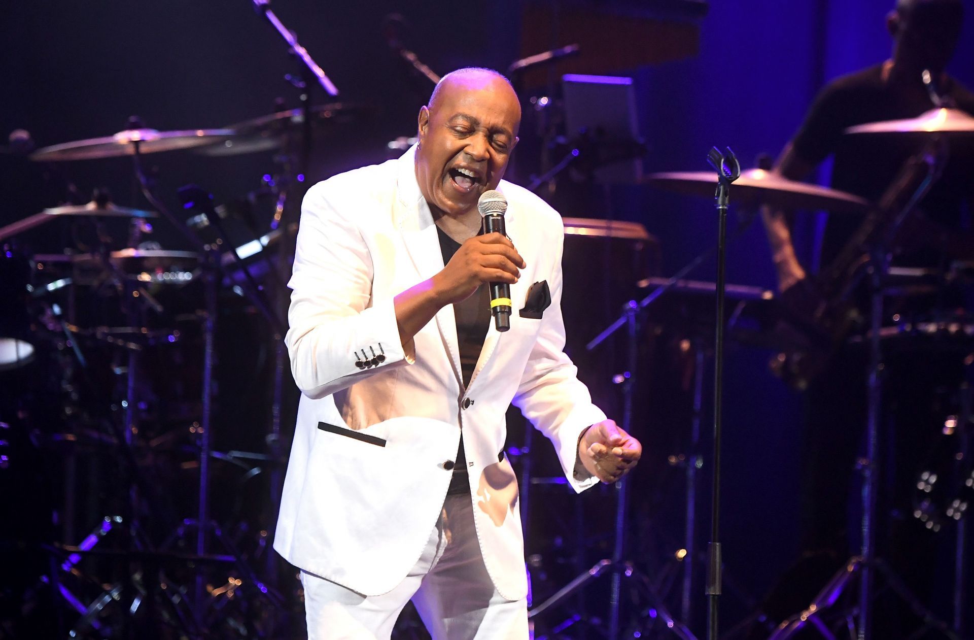 How old is Peabo Bryson? R&B singer on medical care after reportedly ...