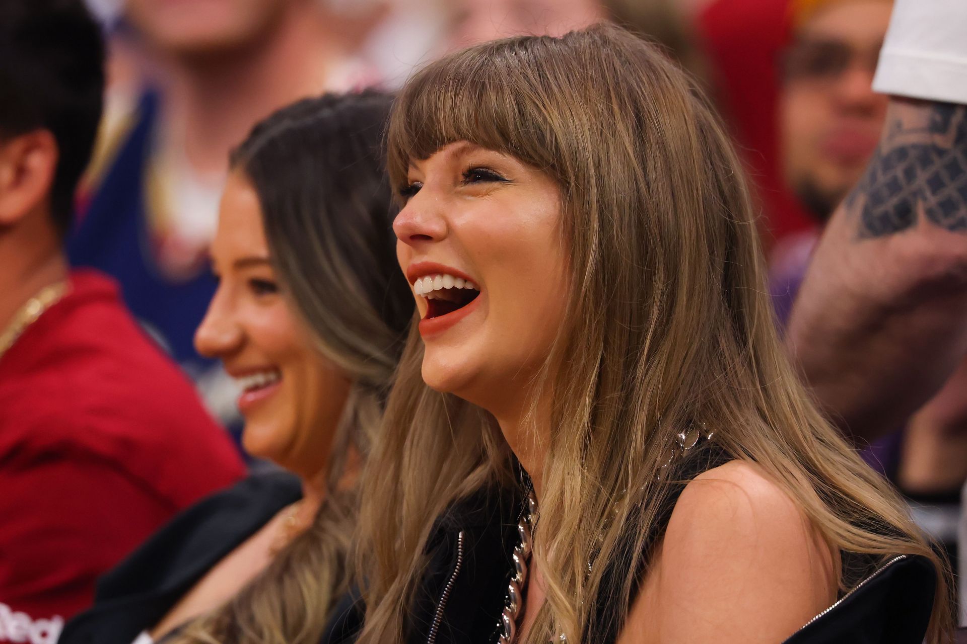 “An absolute doll”: Fans excited as Taylor Swift attends Toy Story 5 ...